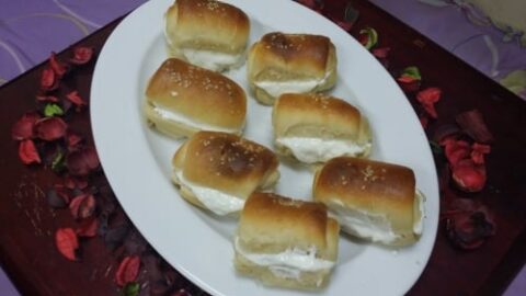 Irresistible Mumbai Bun Maska: Soft, Buttery Buns From An Iconic Irani ...