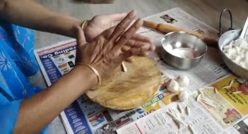 Authentic Chushi Pithe: A Classic Bengali Sweet Treat Recipe
